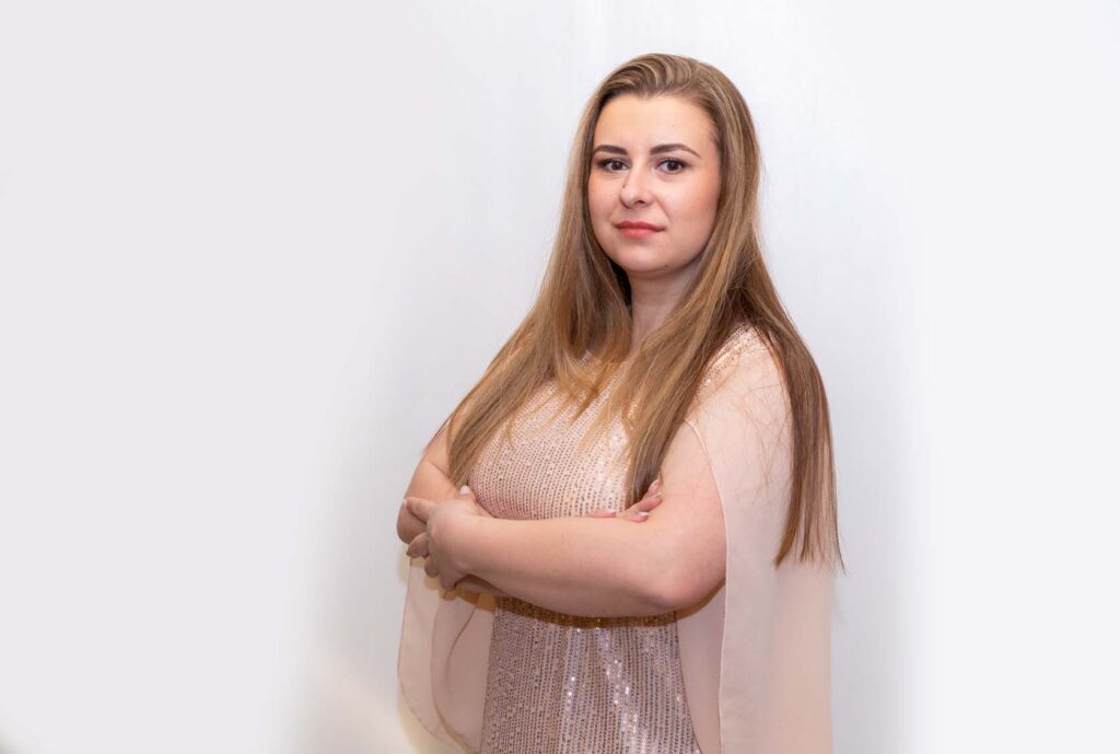 Lavinia Soceanu – Dermochromatology